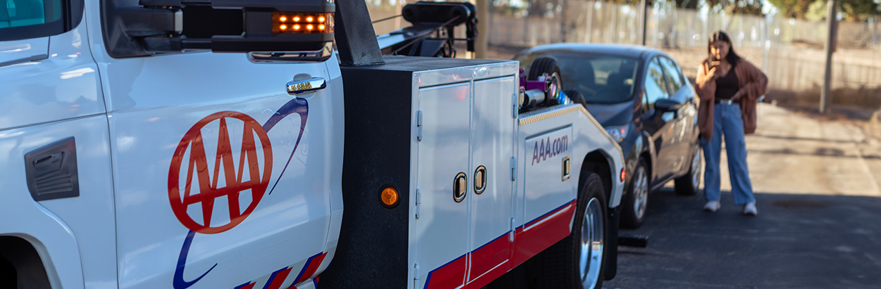 How Roadside Assistance Can Help Beyond Towing